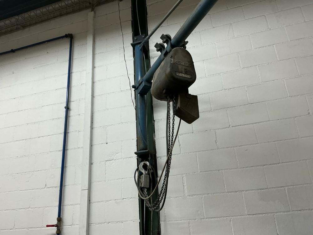 Jib crane | Dome Auctions